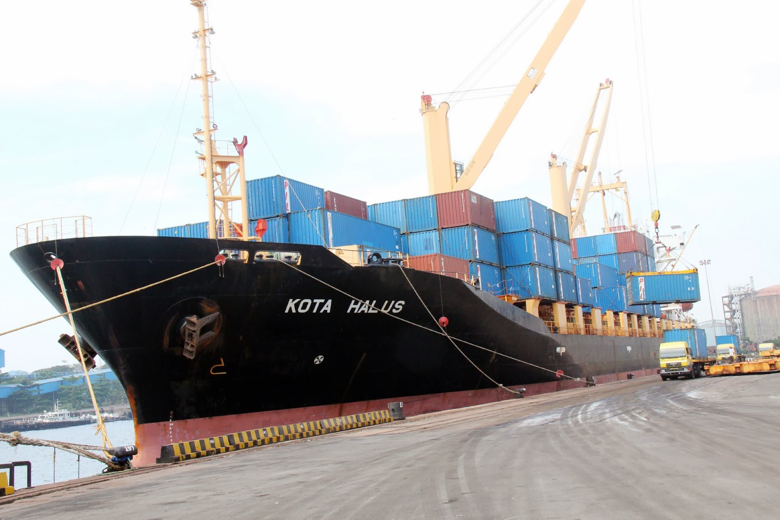 Saravanan's Blog: New Mangalore Port bustling with activities, as ...