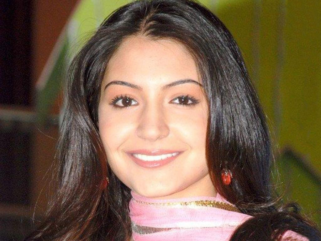 Anushka Sharma Wallpapers
