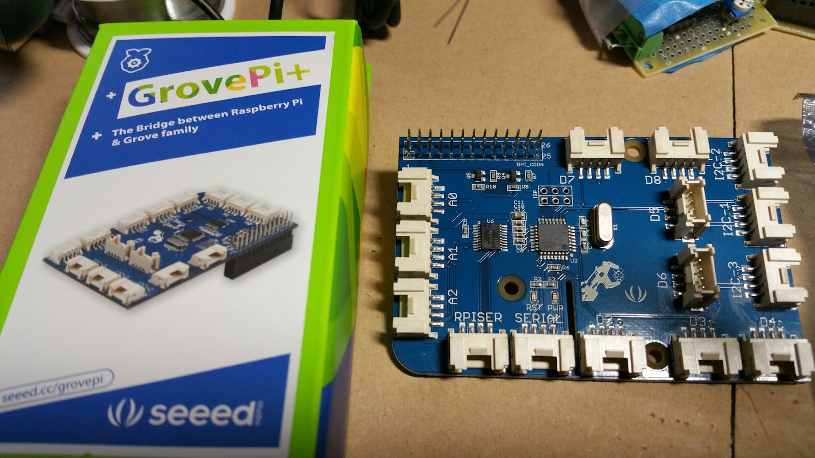 工作と小物のがらくた部屋: GrovePi お試し。