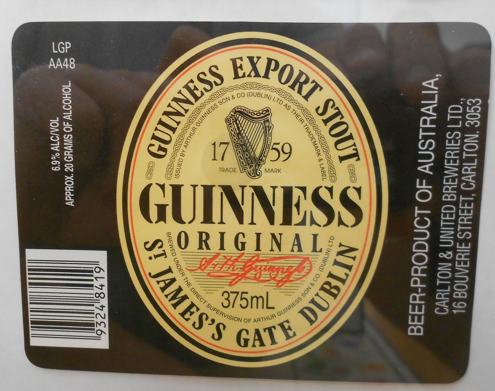 Guinness Collection: Labels, Carlton Ware, Wade, Gilroy, Doctors Books ...