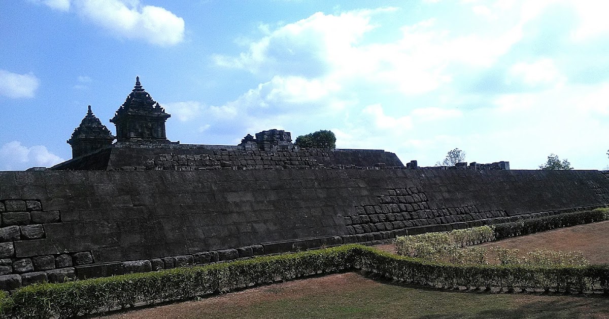 Wisata Sejarah ke Candi Barong Yogyakarta - Nisa's Wonderful Life Story