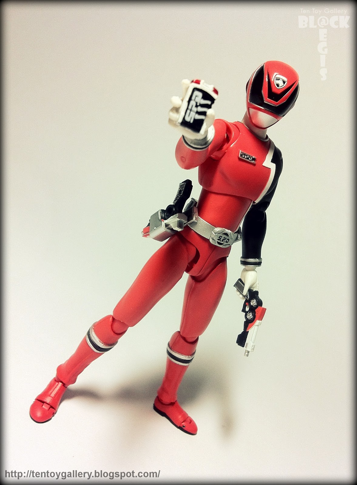 Ten Toy Gallery: Review: S.H.Figuarts Deka Red