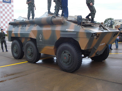 Viaturas Brasil: EE-11 URUTU - Exército Brasileiro