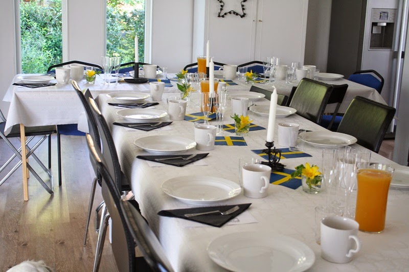 Hemma på Sjuan: Studentdukning och champagnefrukost