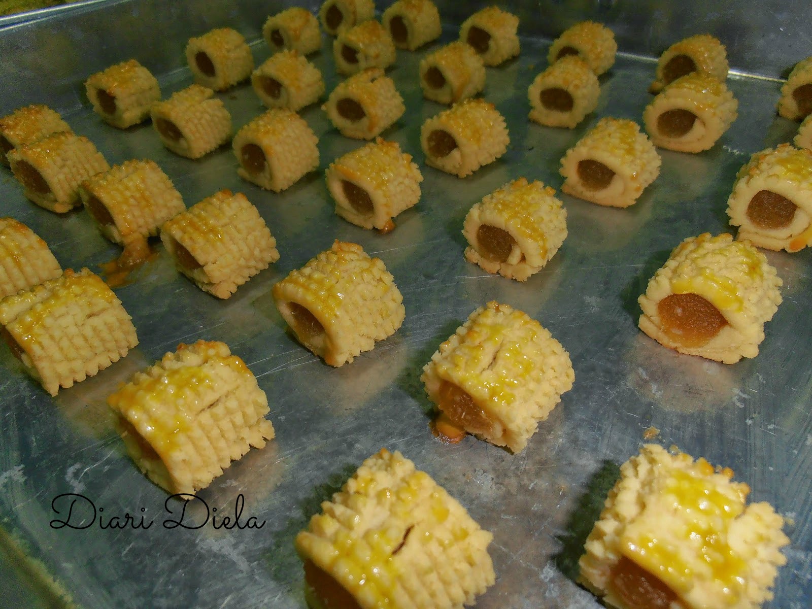DIARI DIELA: Kuih Tat Nenas Gulung