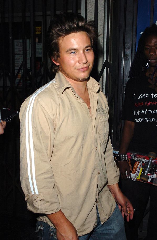 Ambitious Dilly-Dallier: Happy Birthday Jonathan Taylor Thomas