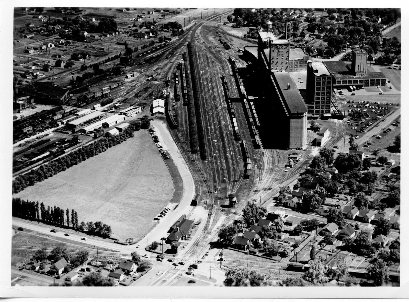 Towns and Nature: Springfield, IL: Illinois & Midland/C&IM Yard and ...