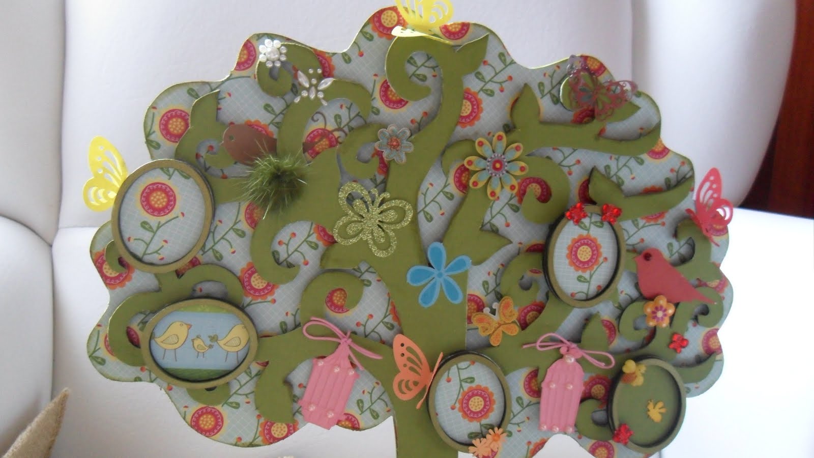 Paula´Scrap &Art: Árvore MDF...Scrap decor