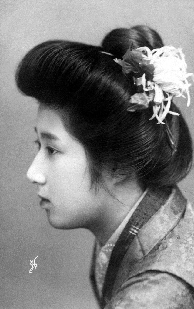 Shimada Hairstyle: The Lovely Traditional Hairdo of Japanese Women ...