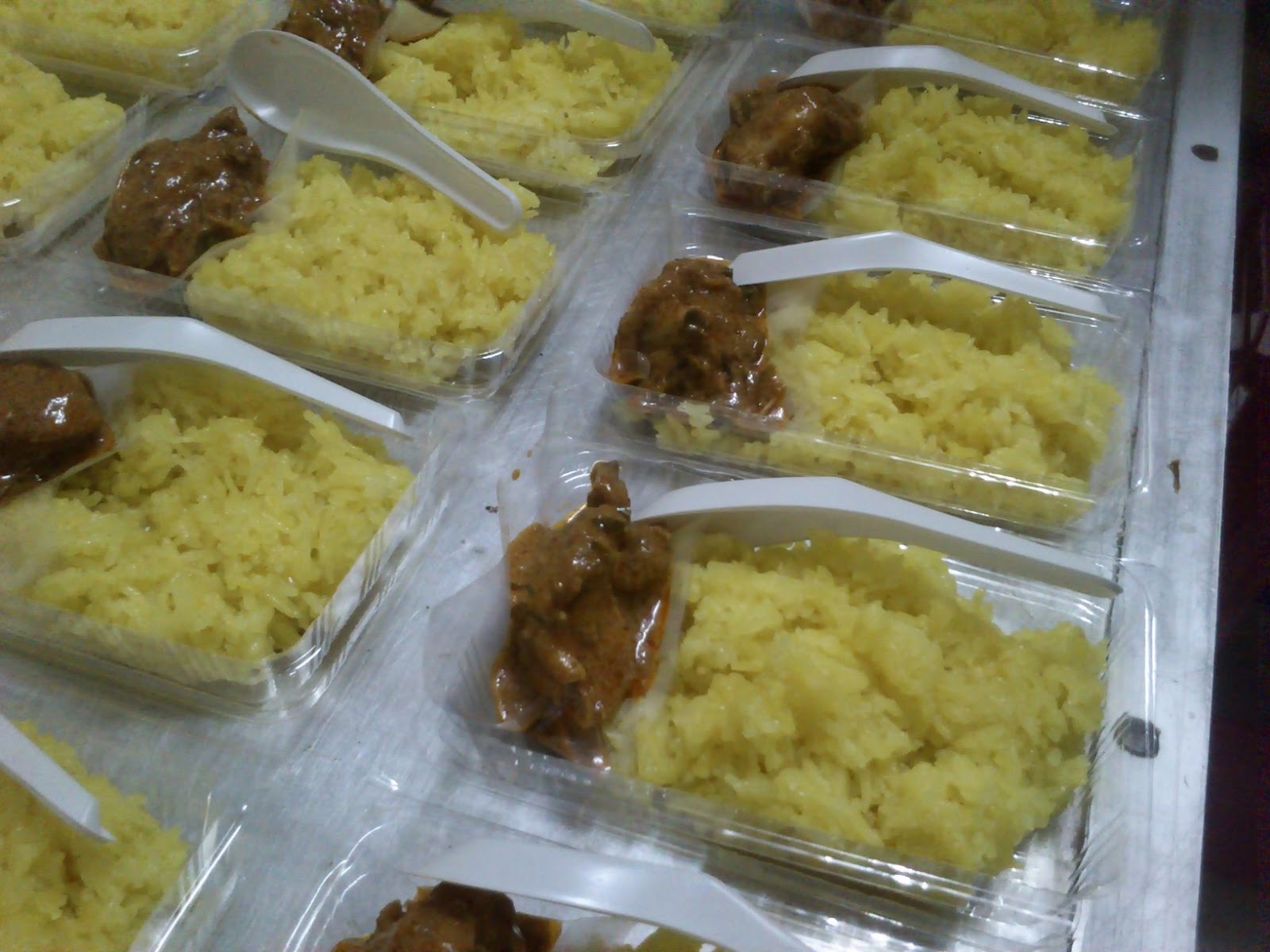 Tempahan Pulut Kuning Rendang Ayam
