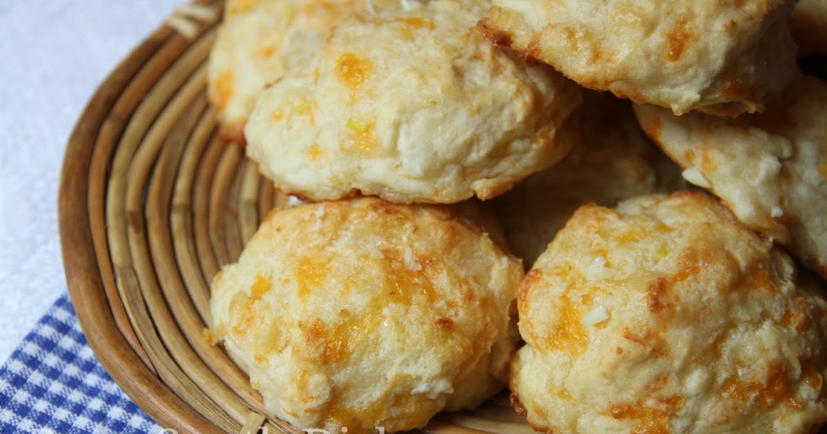 Deep South Dish: Garlic Cheddar Drop Biscuits