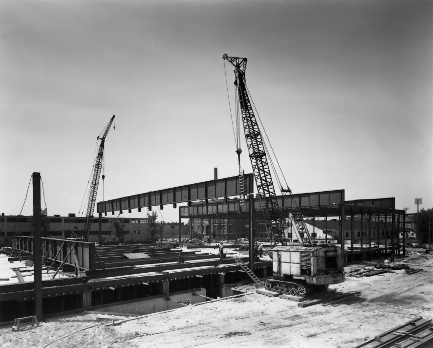 Construcción en acero del Crown Hall (IIT), Chicago. Escuela de ...