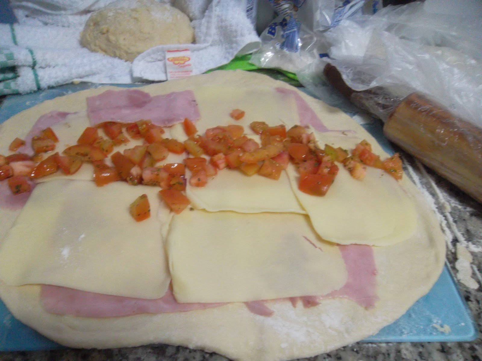 PÃO ASSADO COM RECHEIO DE BAURU - Receitas Culinárias