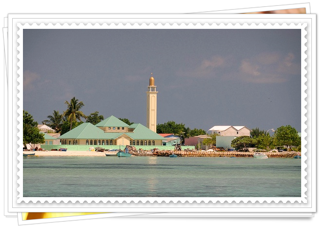 Masjid: Mosques of the Maldives
