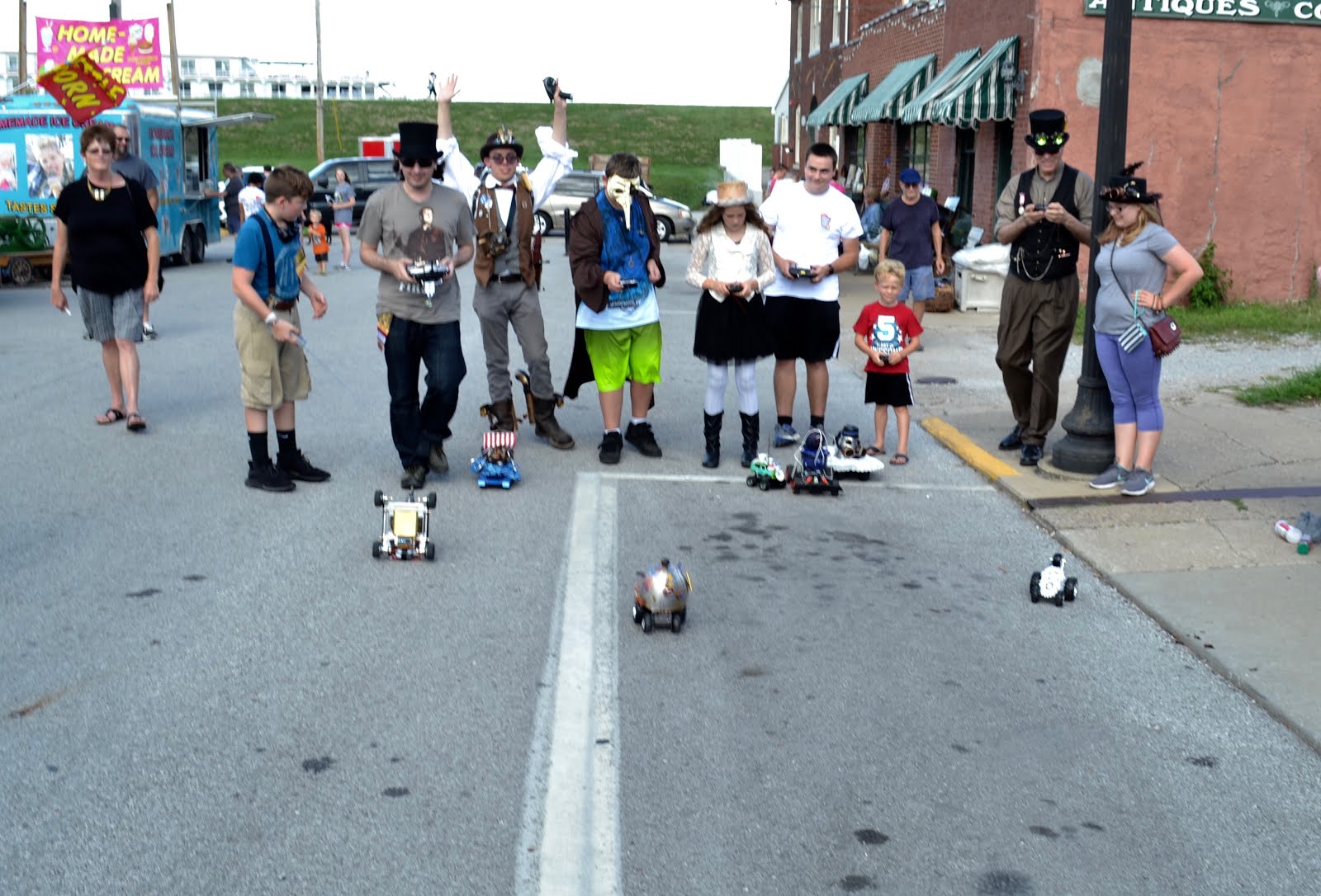 Over the Crescent Moon: Featured Splendid Teapot Racer: Earl Grey 2nd
