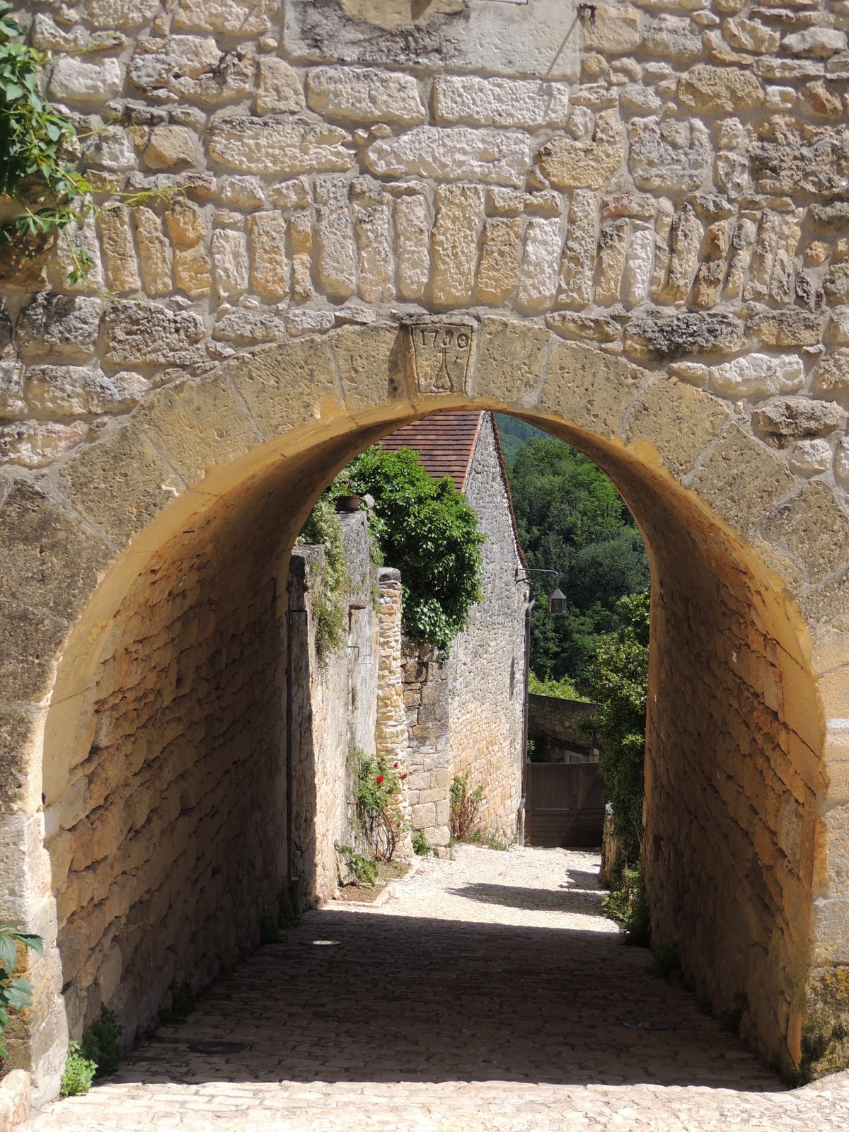 The French Connection--Take 2": France: More Arches