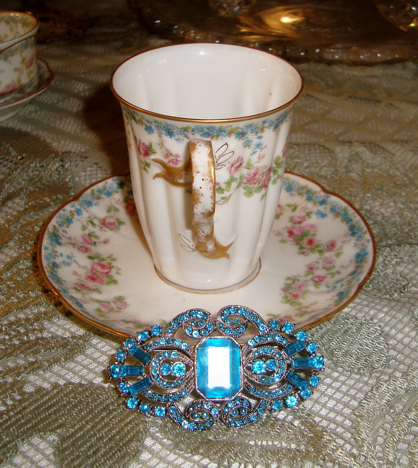 Martha's Favorites: SURROUNDED BY BEAUTIFUL TEA CUPS!