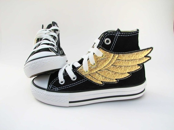 Superfluo Imprescindible: Zapatillas aladas