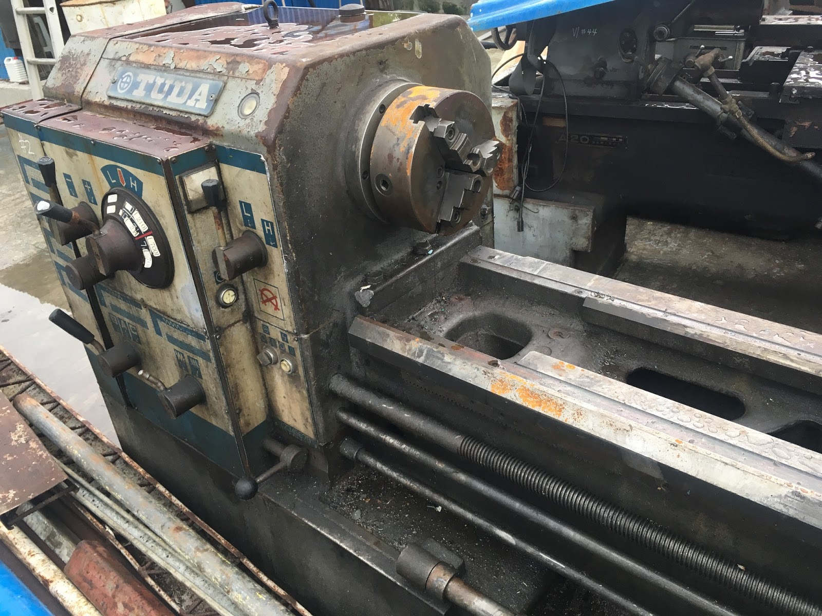 Products: Tuda lathe machine 7 feet