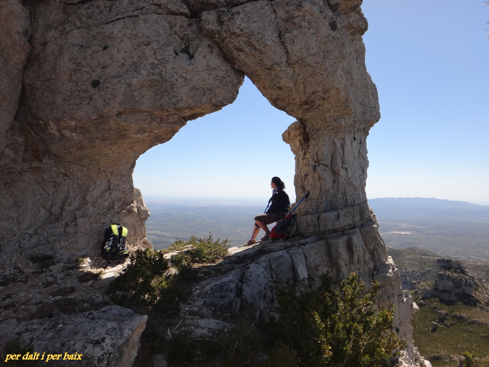 Els Ports: Racó d'en Marc - Forat de la Vella - Castell de l'Airosa ...