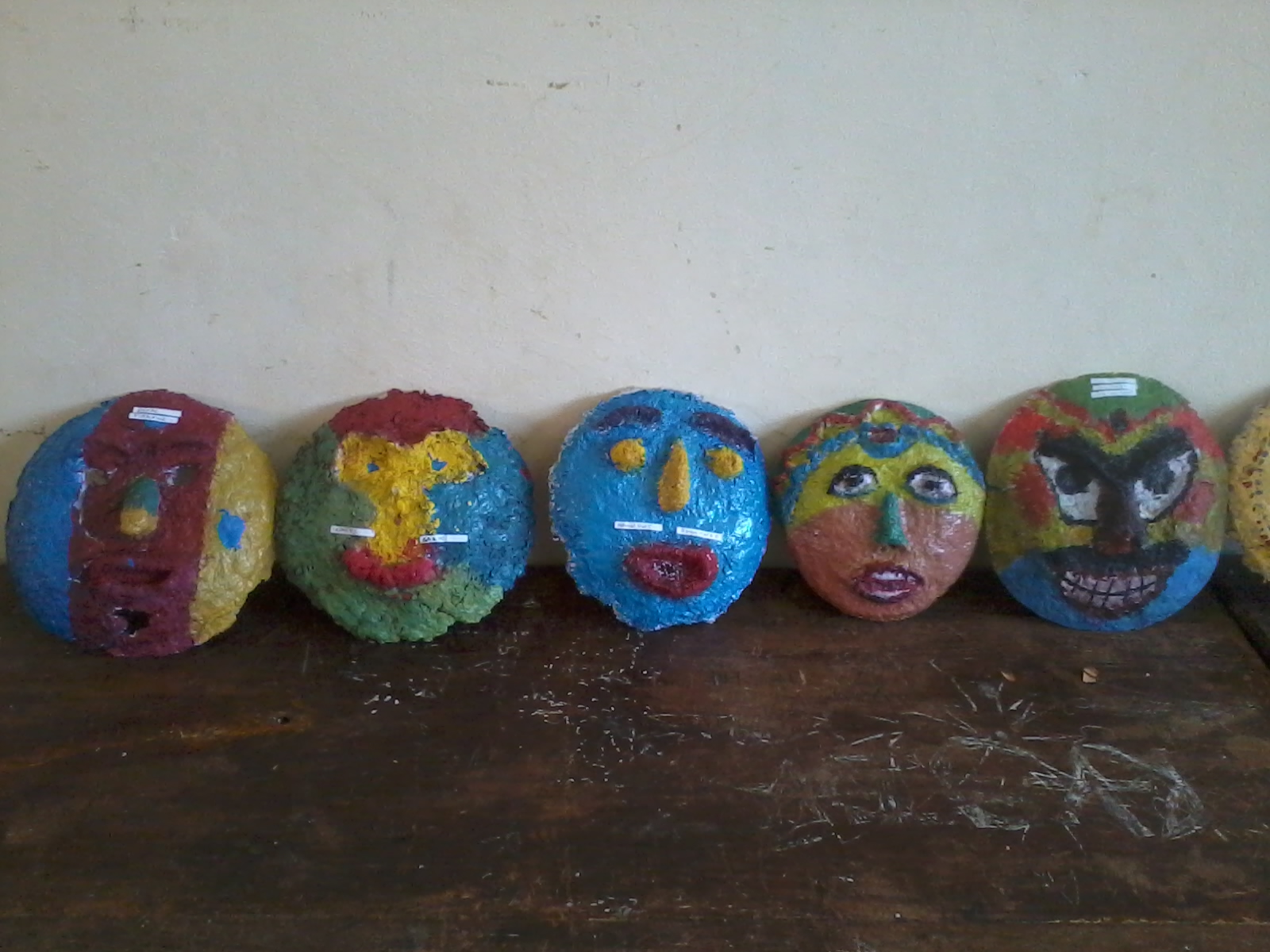 Karya Siswa_ku: Karya seni dari bubur kertas