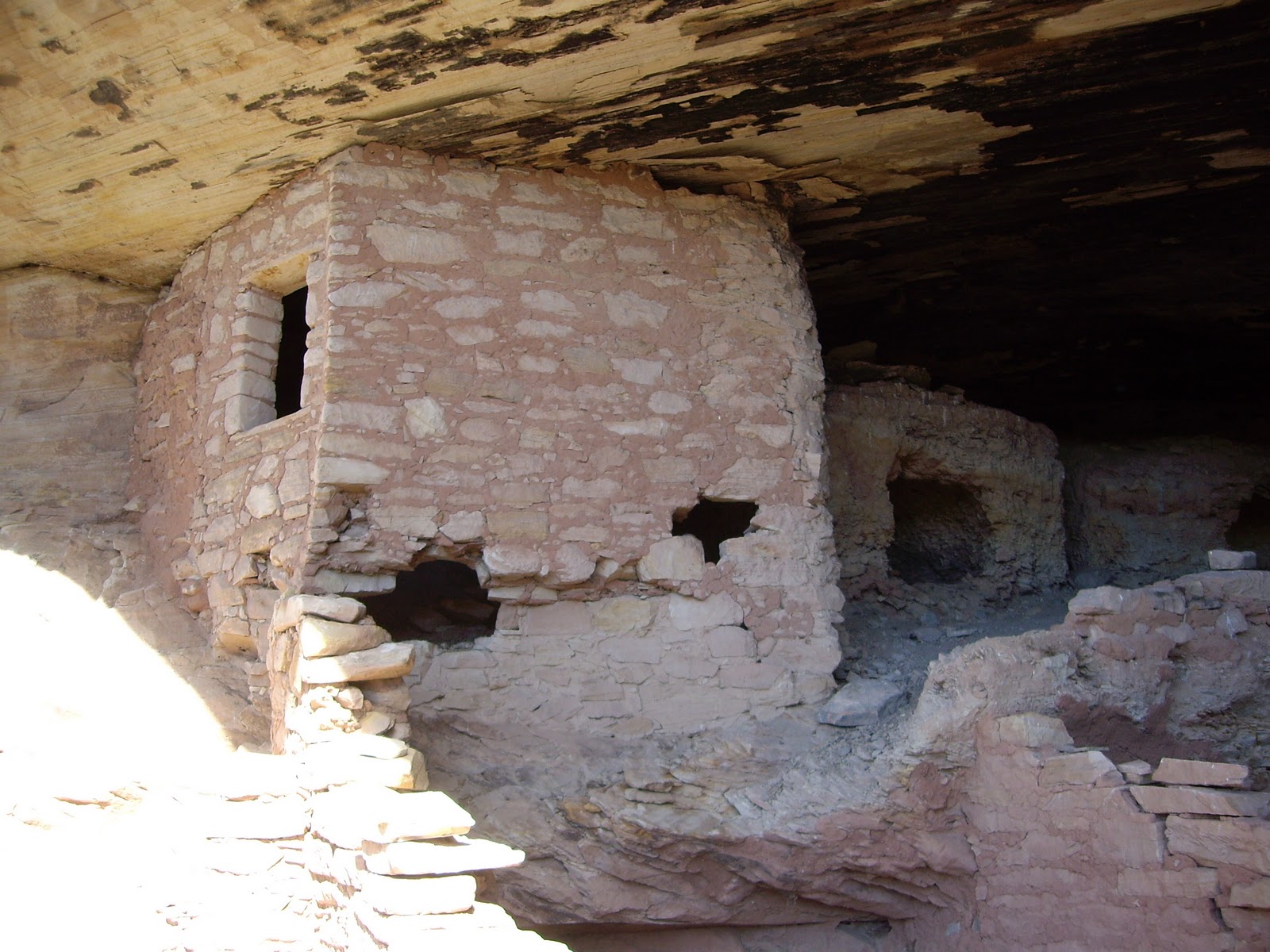 Gassaway's Adventures: ANASAZI RUINS OF COMB RIDGE