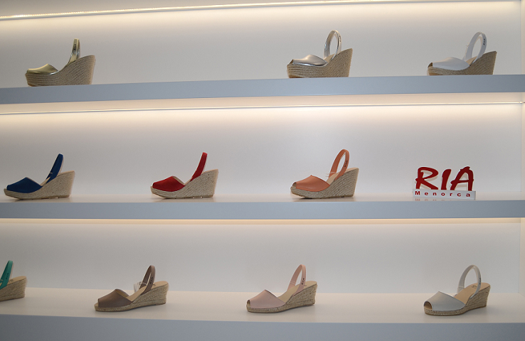 Jewel Style: INAUGURACION NUEVA FABRICA Y TIENDA AVARCAS RIA