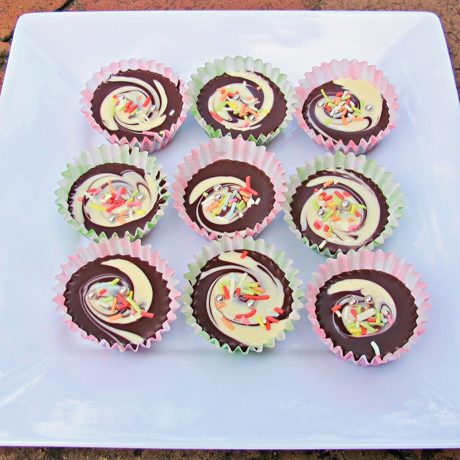 Two Cheeky Monkeys: DIY mini chocolate cups - the perfect little treat ...