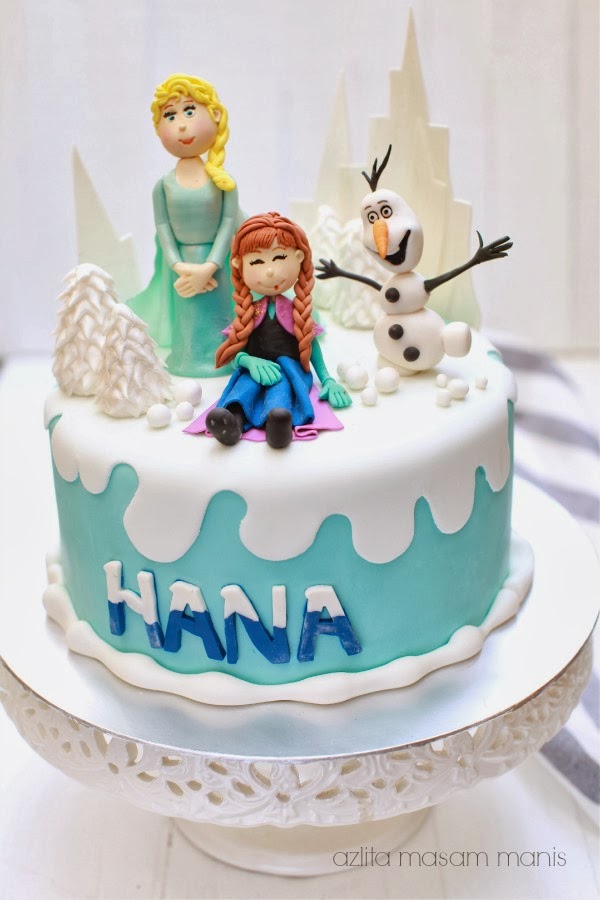 Olaf, Hanna and Elsa Frozen Birthday Cake - masam manis