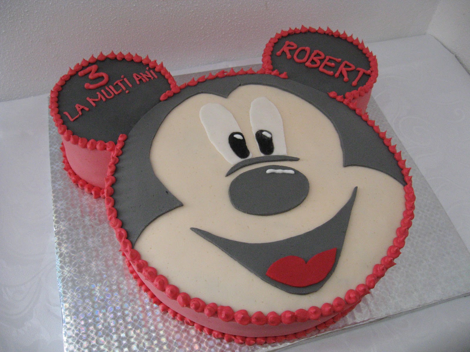 Tărâmul dulciurilor: Tort Mickey Mouse