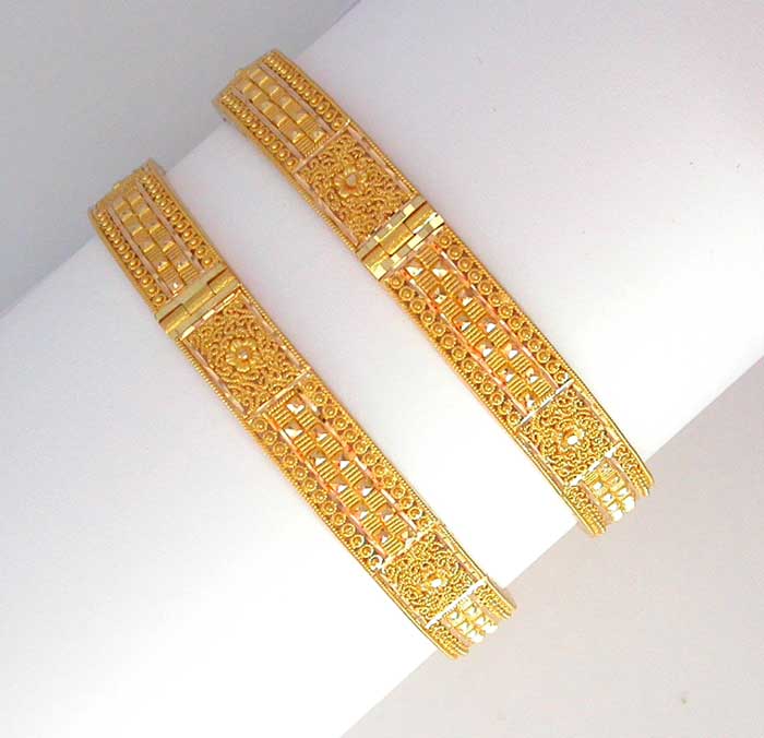 My Fusion Jewels: Gold covering bangles