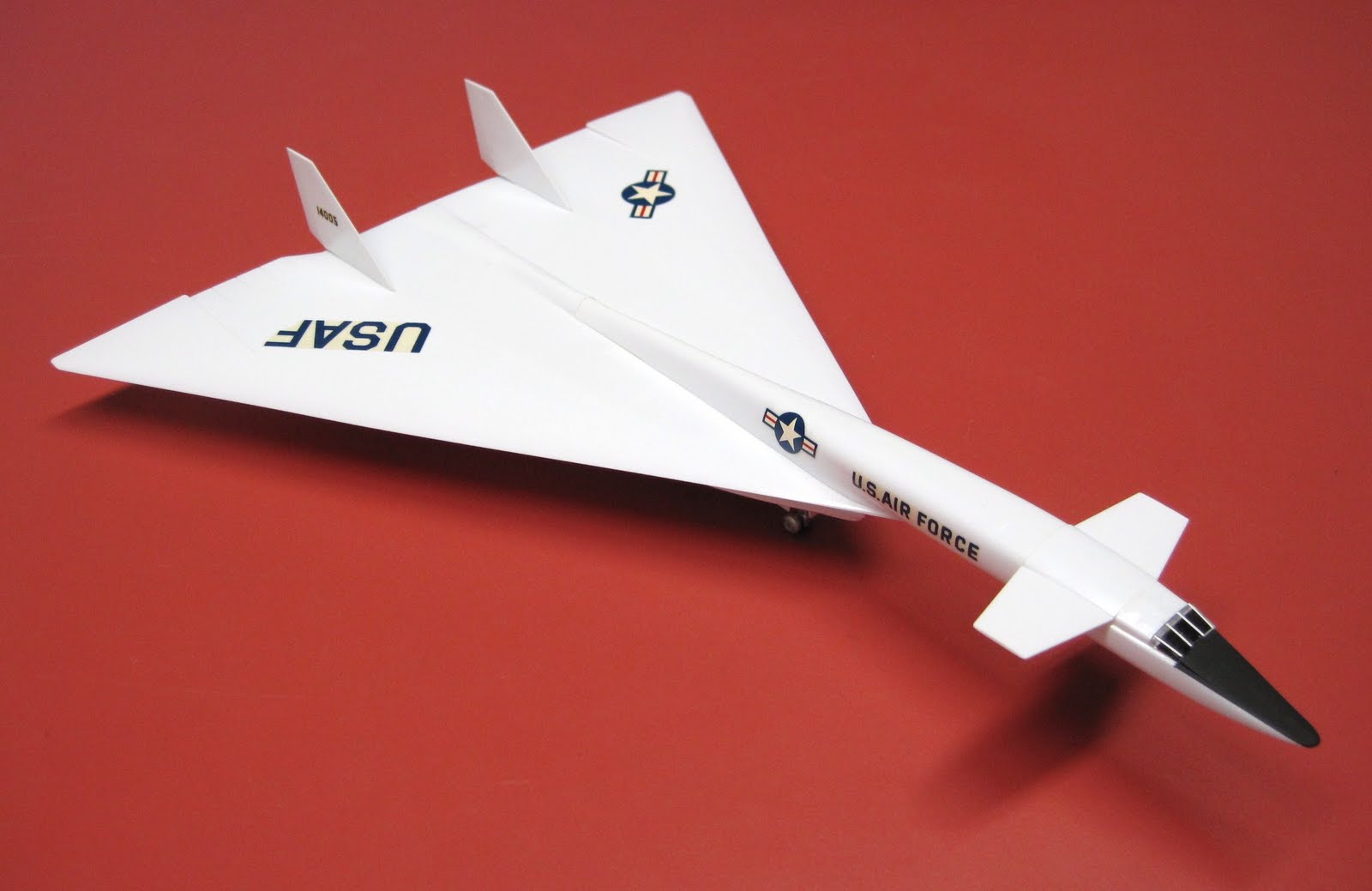 Model Airplane Memories: Aurora North American XB-70 Valkyrie