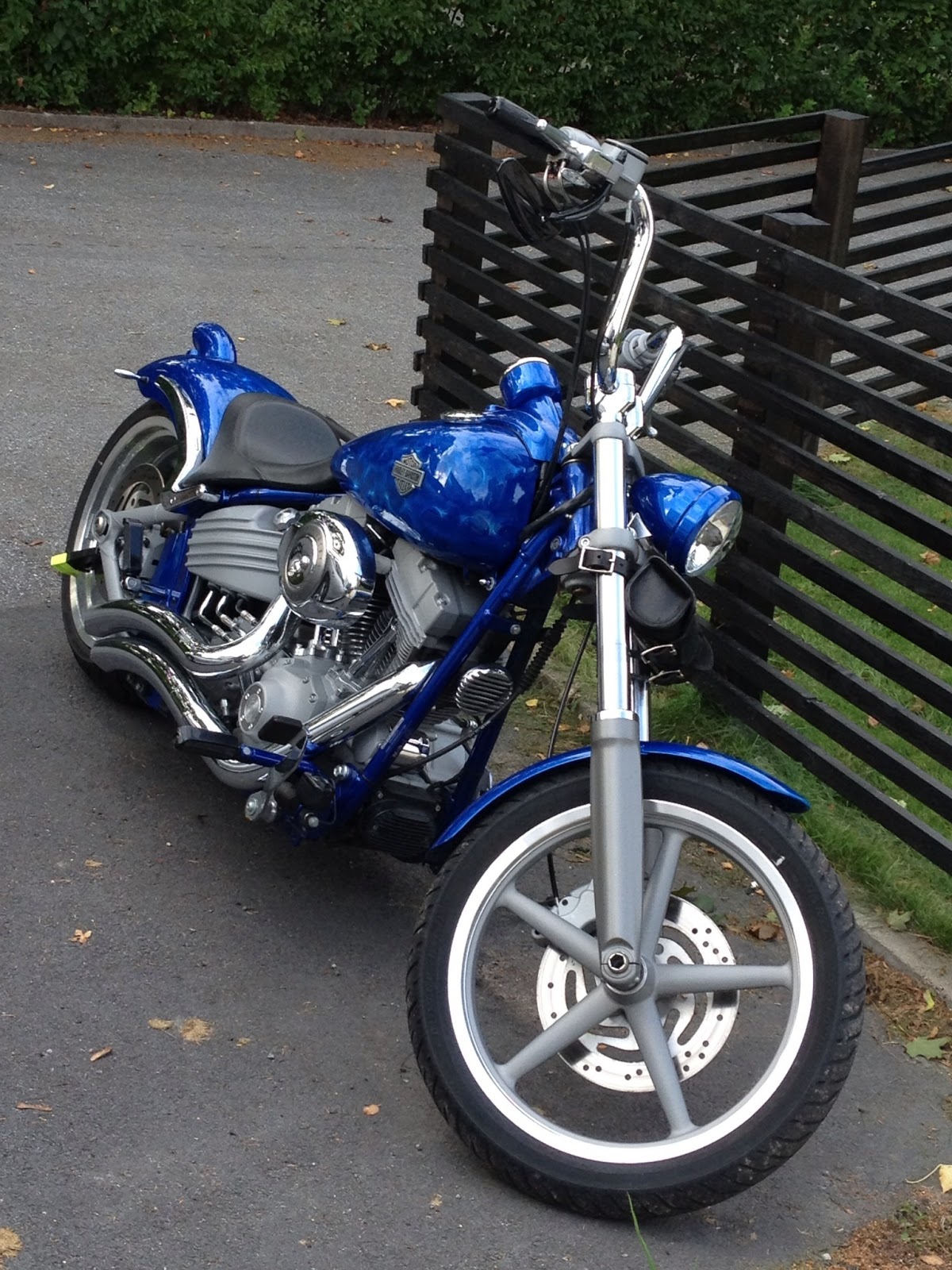 Harley Davidson Bikes: 2011 Harley Davidson FXCWC Rocker C