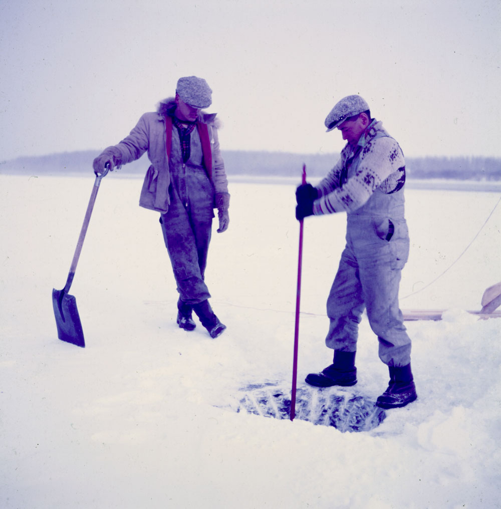 Saskatchewan: Ice fishing in Patuanak 1940's