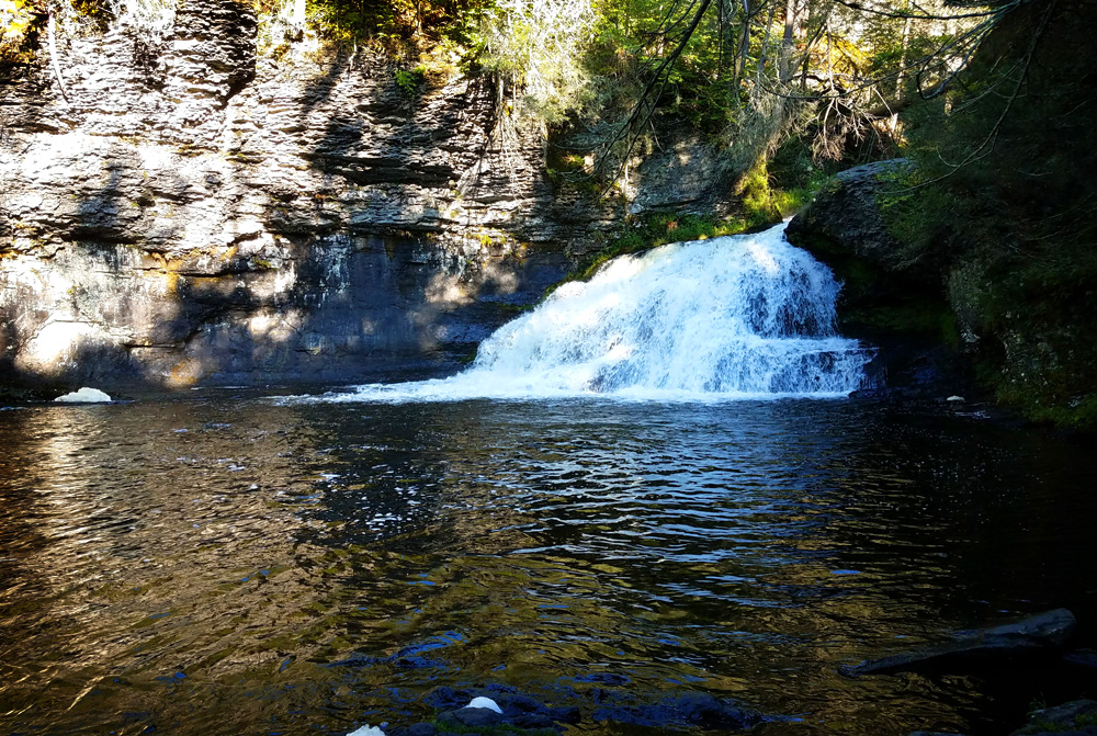 Hiking Trails in NJ and PA: Hiking the Cliff Trail to the Hackers Falls ...