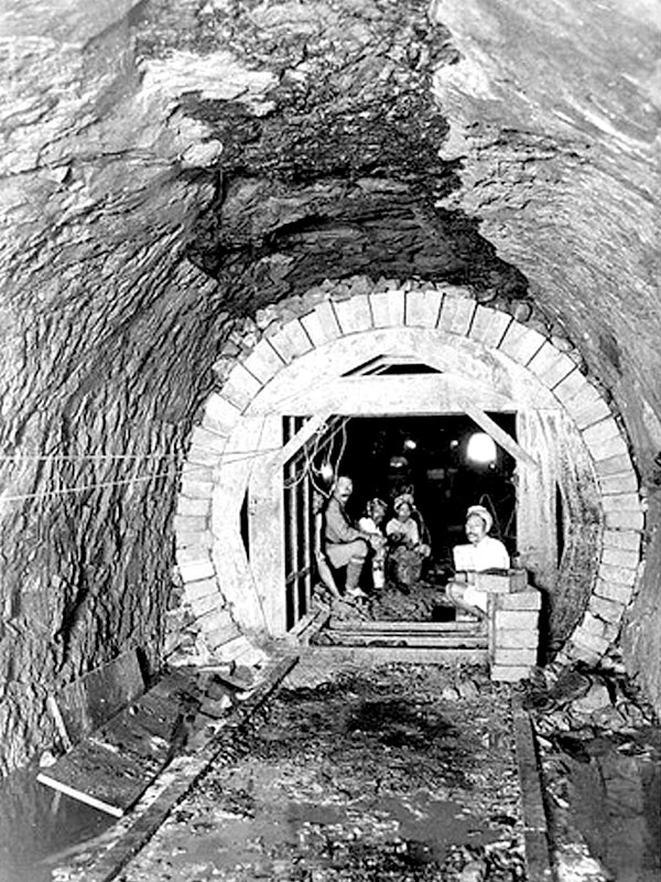 Goa Belanda Gunung Puntang - Perumperindo.co.id