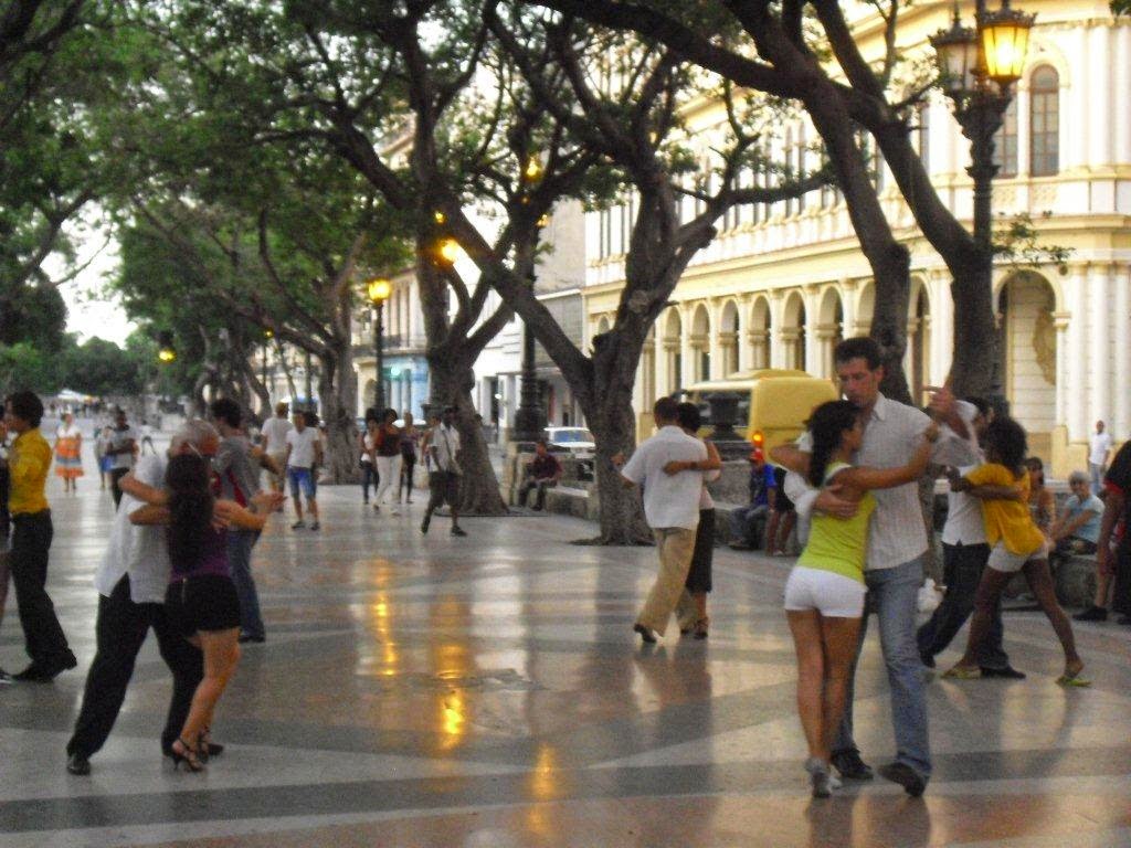 CASA MAURA, LA HABANA VIEJA, CUBA, CASA DE RENTA: Bailemos tango en el ...