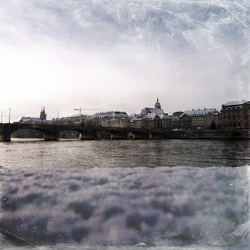 True Basel: Winter in Basel: Frozen Rhine