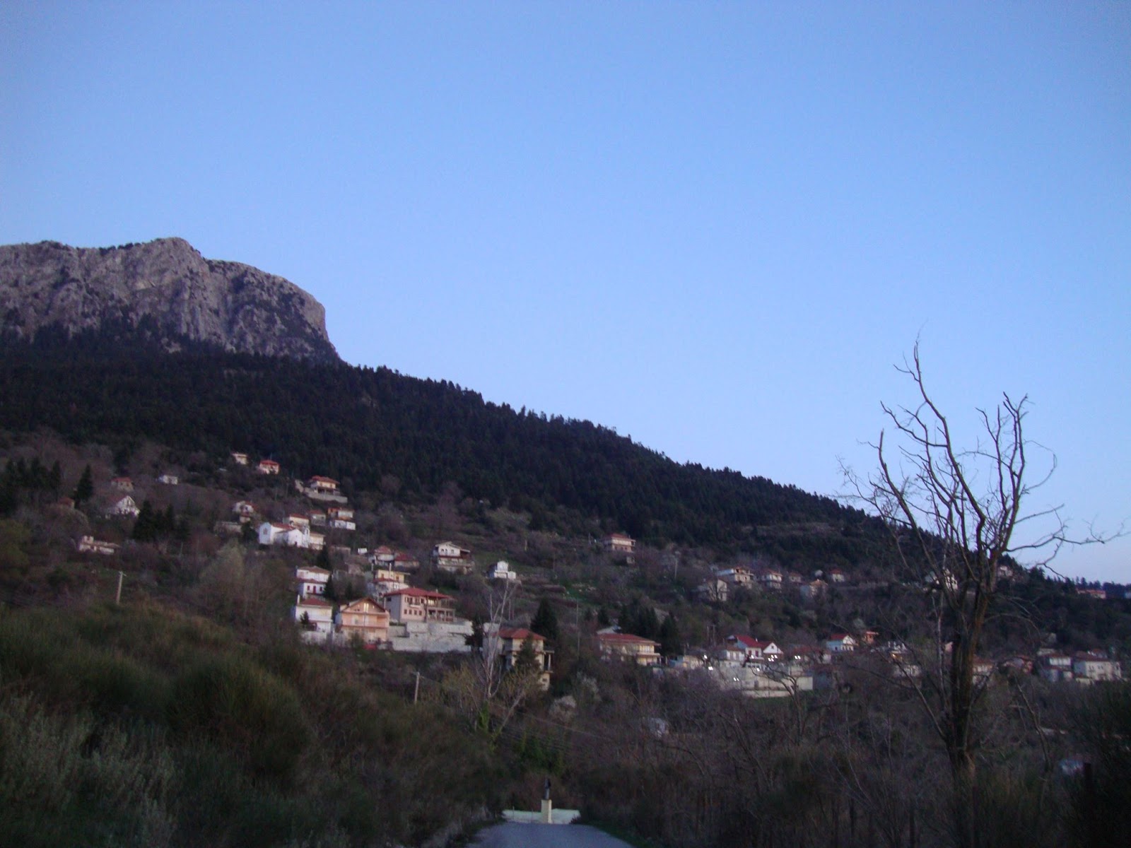 Παρακαμπύλια Νέα: Η ΙΣΤΟΡΙΑ ΤΟΥ ΑΓΙΟΥ ΒΛΑΣΙΟΥ ΑΓΡΙΝΙΟΥ-ΣΠΑΝΙΕΣ ΦΩΤΟΓΡΑΦΙΕΣ