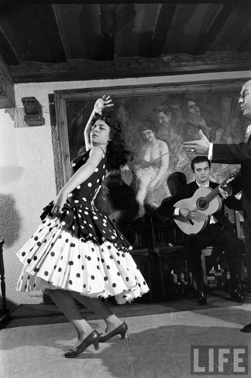 30 Stunning Black and White Photos of Gypsy Dancers in Madrid in 1960 ...