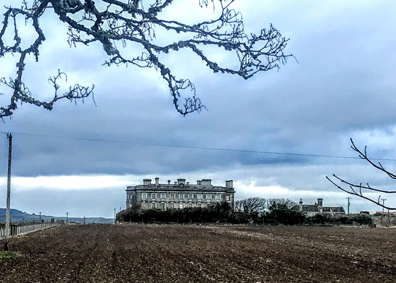 Patrick Comerford: Loftus Hall is a fine house without giving ...