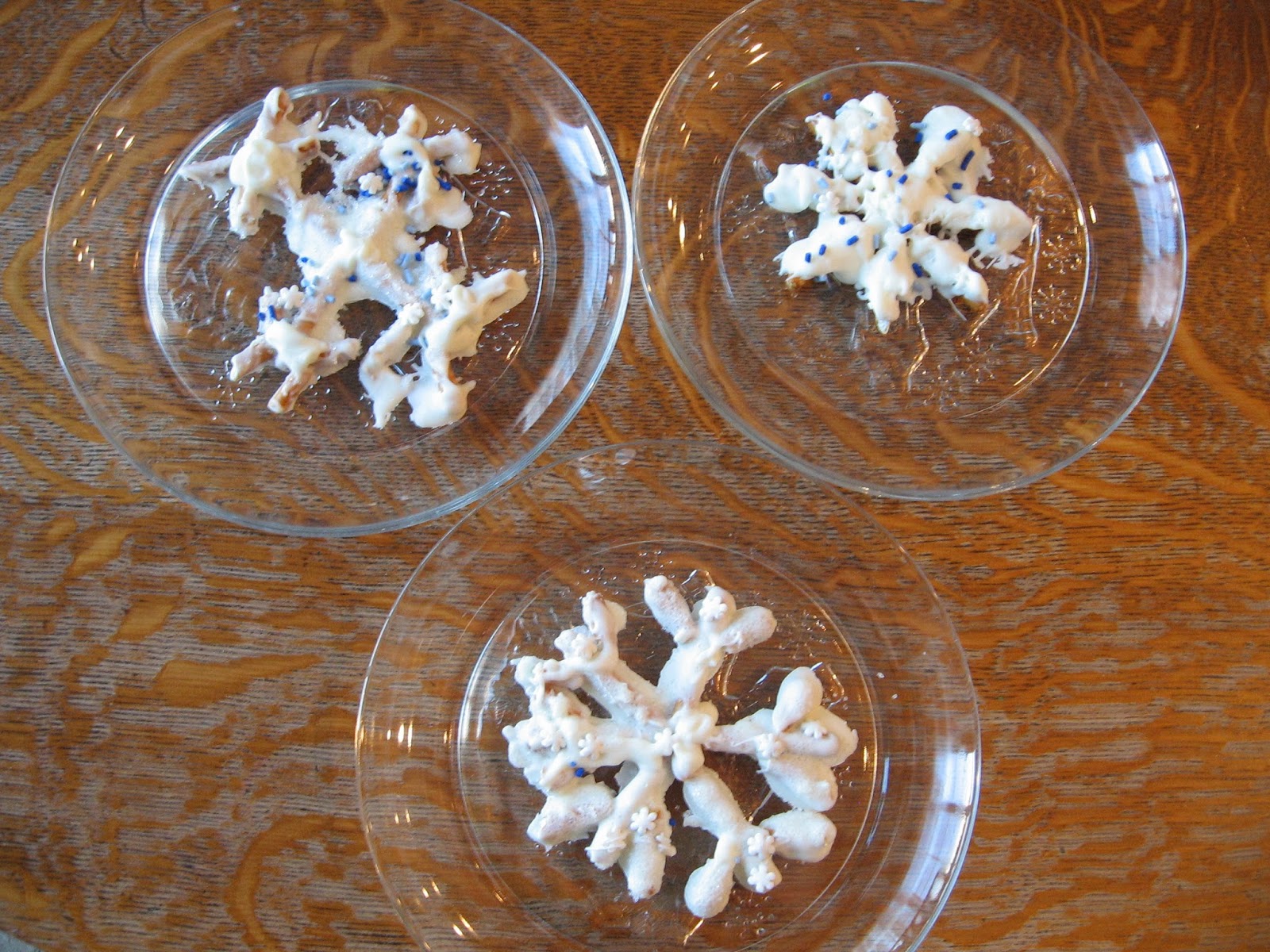 Almost Unschoolers: Children's Snow Day Snacktivity - White Chocolate ...