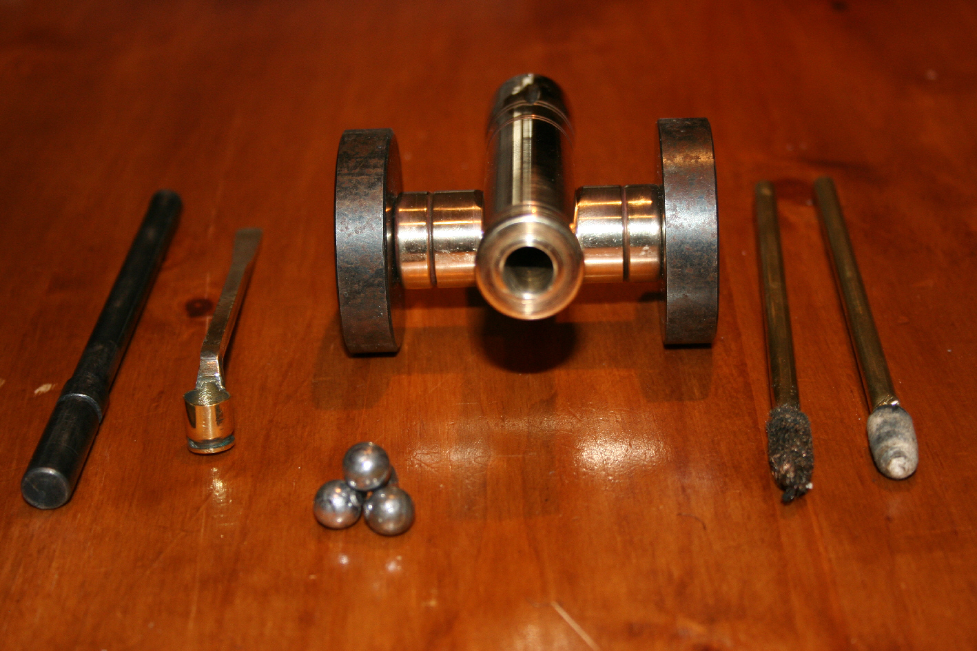 Technique et Mecanique de loisir: Un mini canon avec un mini tour