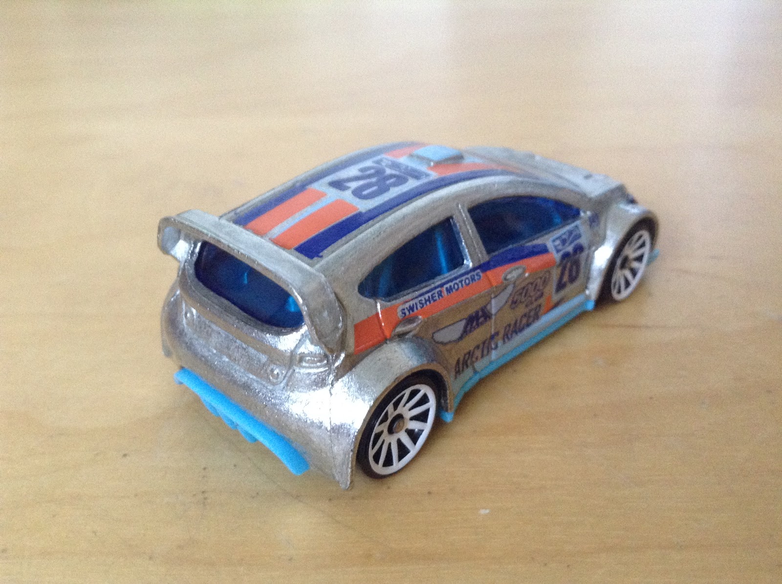 JULIAN'S HOT WHEELS BLOG: 2012 Ford Fiesta (2016 Zamac - HW Snow Stormers)