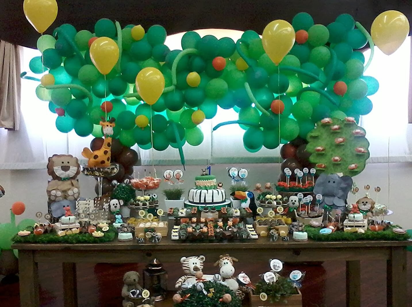 Dani Scherer Decor: SAFARI DO SAMUEL