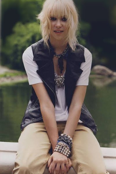 Seven Stars World: Taylor Momsen