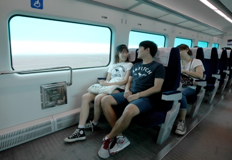 AREX: Korea Airport Railroad AREX vs Seoul Subway Fast Train