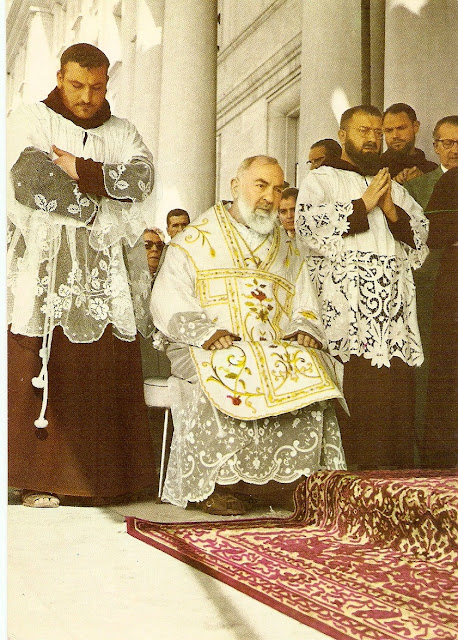 Blog Católico de Javier Olivares-Baiona: La Santa Misa. Explicada por ...