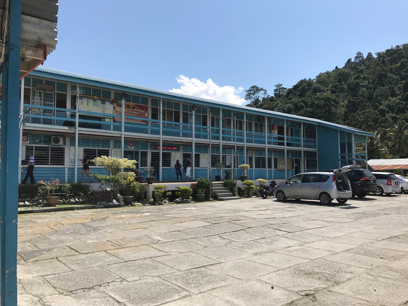 I Need To Tell : The World From My Perspective: Road Trip : Sebuyau