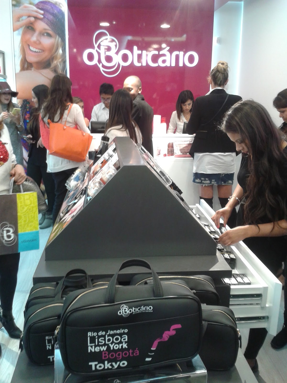 Connie Quintero: ¨Mi Banquillo¨: DE TODO UN POCO...!